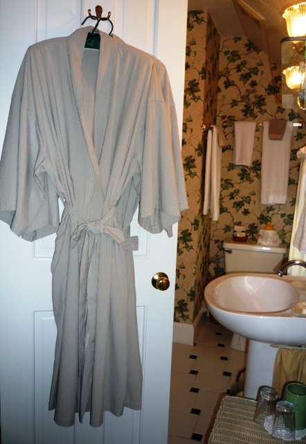 Elegant Robes at Thurston House B&B! - Thurston House Bed and Breakfast